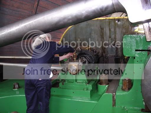 Large working cotton mill engine