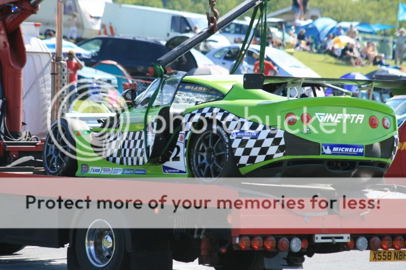 Oulton Park 09 - Carl Breeze - Mark Proctor Crash - My pics - Page 1 ...
