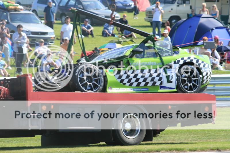 Oulton Park 09 - Carl Breeze - Mark Proctor Crash - My pics - Page 1 ...