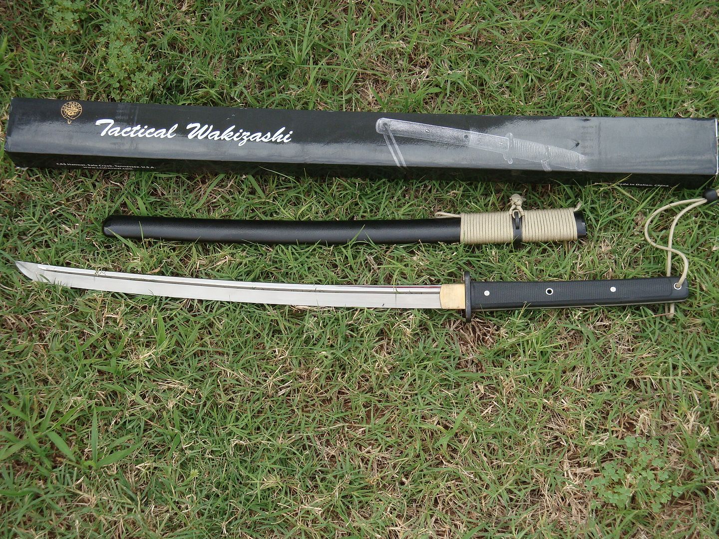 Becker BK6 Patrol Machete and Cas Hanwei Tactical Wakizashi ...