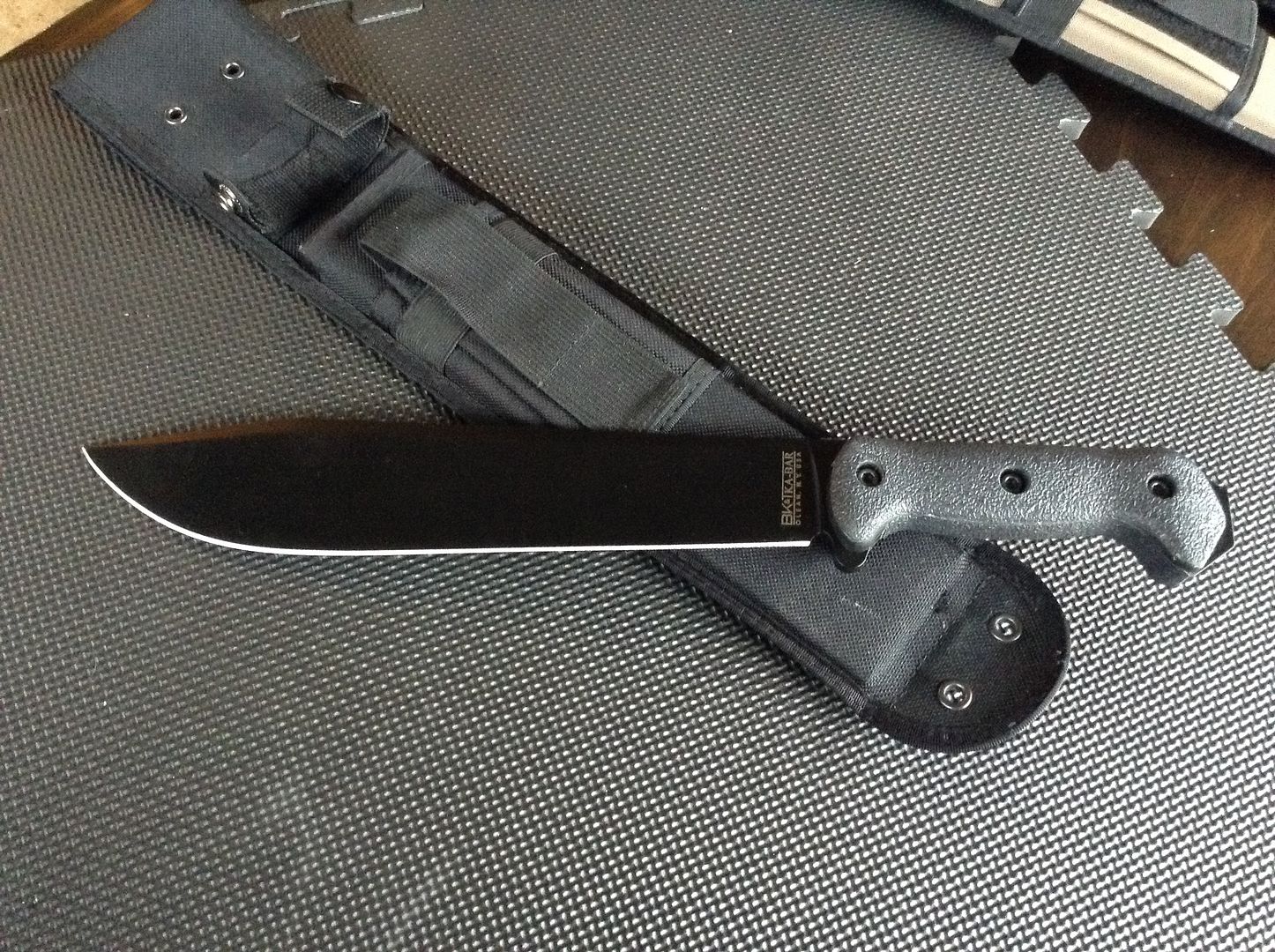 Beaker BK20, BK29 BK5 Microtech SBK, Custom Master Hunter | BladeForums.com