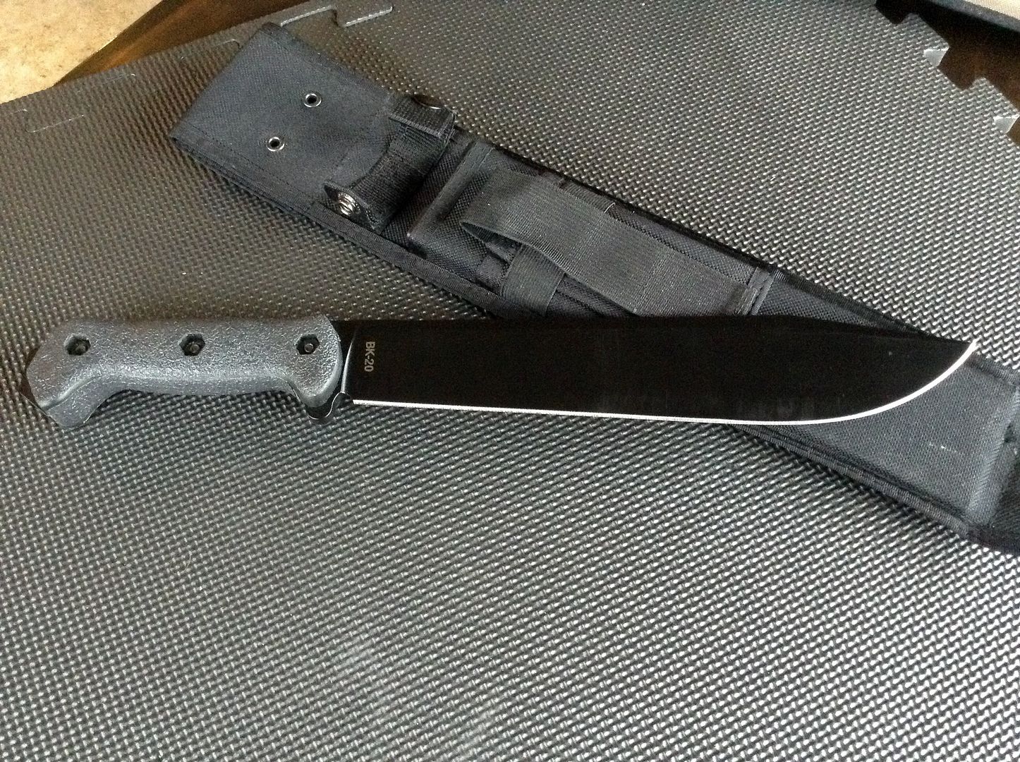 Becker BK20, BK29, BK5, Microtech SBK, Master Hunter... | BladeForums.com