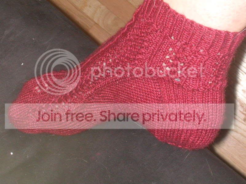 FO...Hedera Socks, and a pattern request: knitting — LiveJournal
