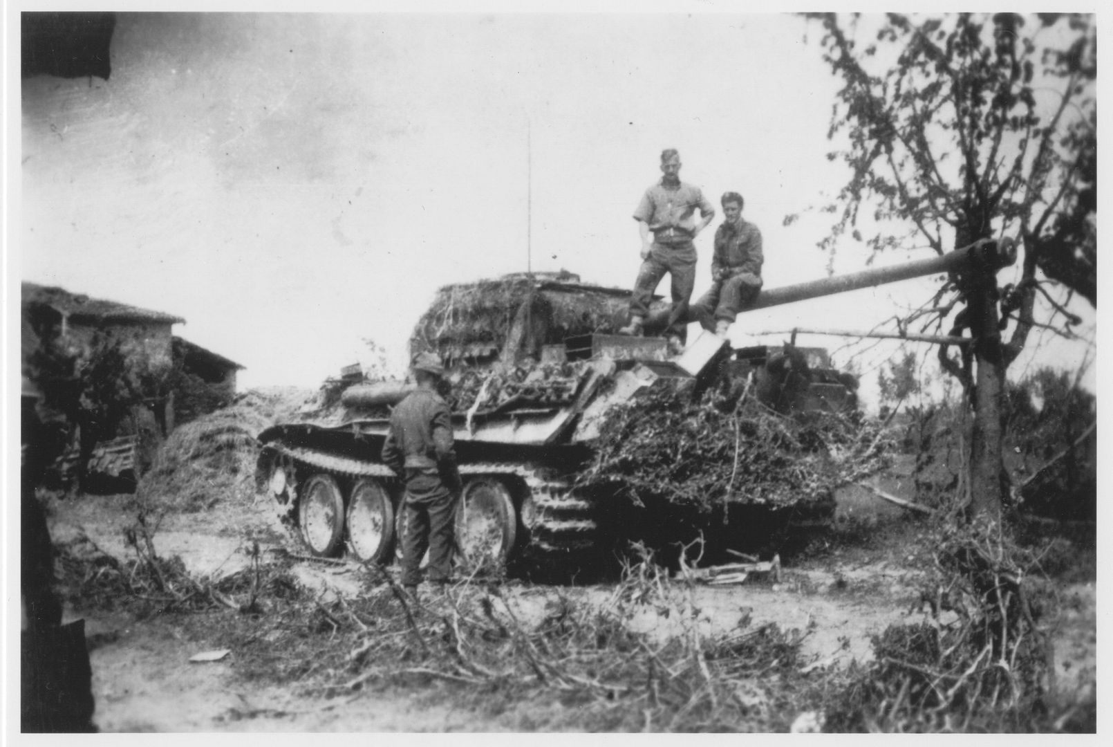 Armorama :: Help needed on Panther G, Italian front