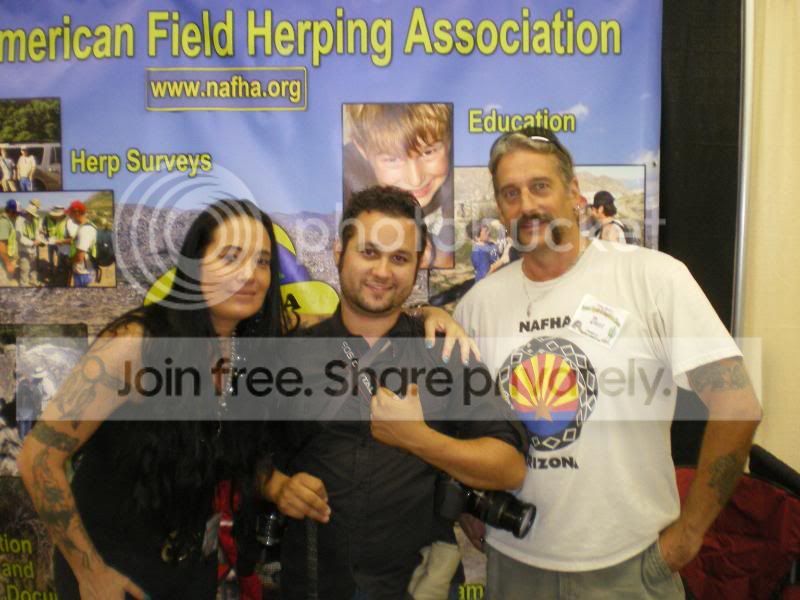 Anyone know this guy in the middle!?! - Field Herp Forum